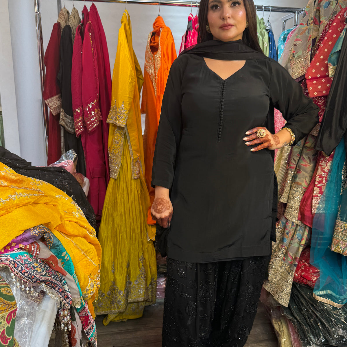 Black suit - bomb 💣 farshi suit – Simran Exclusive