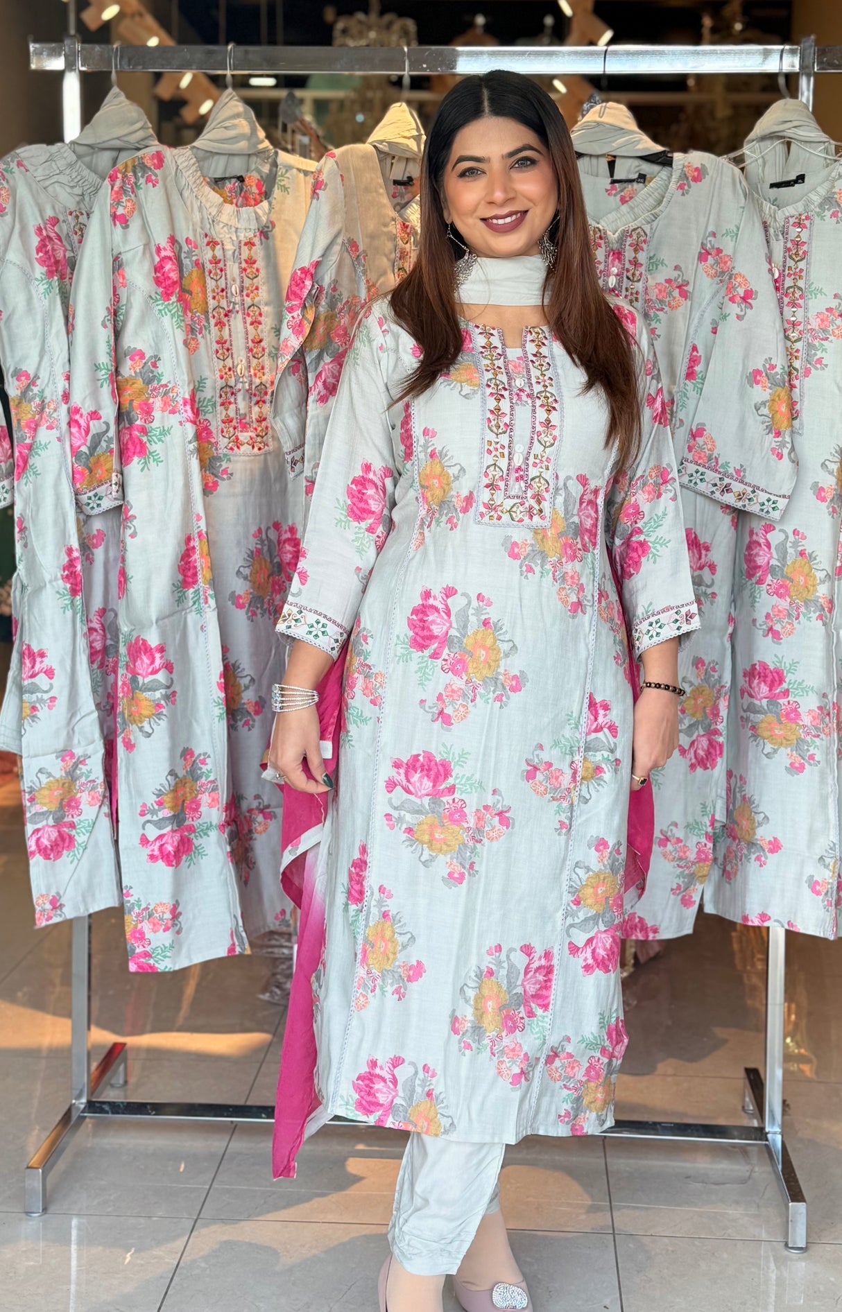 AA-25277 – Simran Exclusive